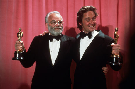 32 1975 academy awards Stock Pictures, Editorial Images and Stock ...