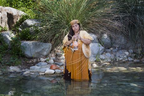 Traditional California Native American Woman Acjachemen Editorial Stock ...