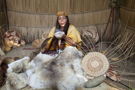 California Native Woman Acjachemen Nation San Editorial Stock Photo ...