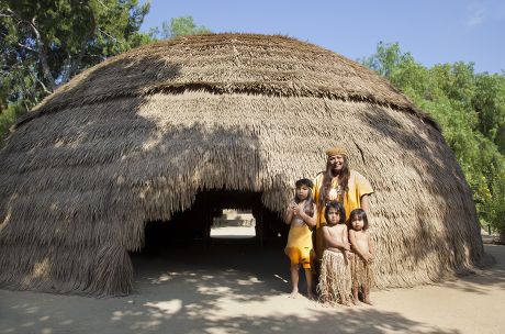 Acjachemen Nation Family Mission Indians Stand Editorial Stock Photo ...