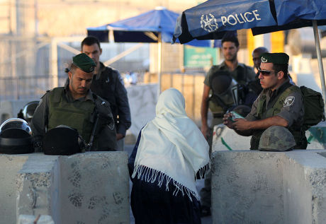 Israeli Border Police Officer Checks Documents Editorial Stock Photo ...