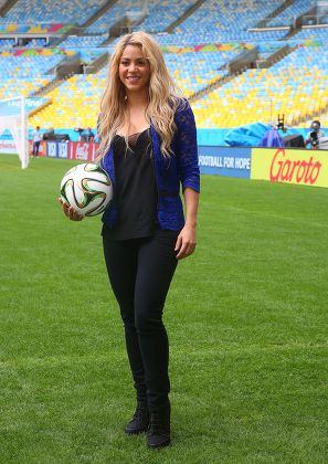 Shakira Isabel Mebarak Ripoll Poses On Editorial Stock Photo - Stock ...