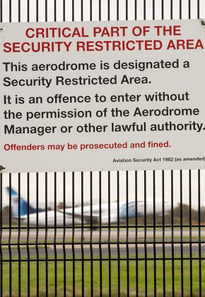 58 Taking off signs Stock Pictures, Editorial Images and Stock Photos ...