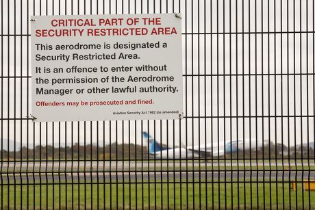 58 Taking off signs Stock Pictures, Editorial Images and Stock Photos ...
