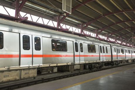 Station Platform On Delhi Metro Delhi Editorial Stock Photo - Stock ...