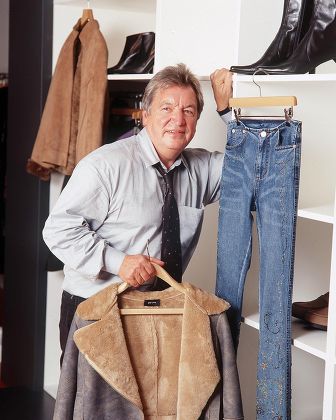 __COUNT__ GEORGE DAVIES FOUNDER OF NEXT, NOV 2002. Stock Pictures ...