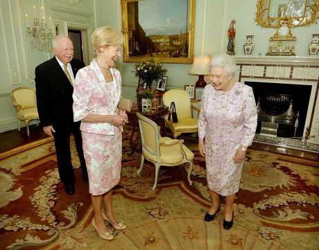 Queen Elizabeth Ii Presents Dame Quentin Editorial Stock Photo - Stock ...