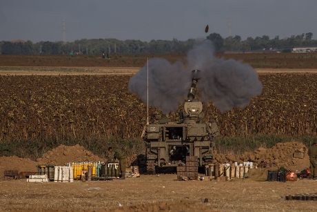 250 Fires howitzer Stock Pictures, Editorial Images and Stock Photos ...