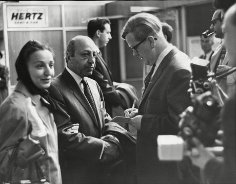 46 Yousuf karsh Stock Pictures, Editorial Images and Stock Photos ...