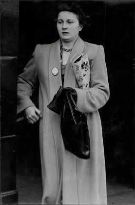 Mrs Cynthia Hume Goes Brixton Prison Editorial Stock Photo - Stock ...