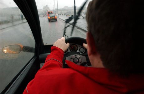TIM HODGETTS, DRIVING THE NEW 3 WHEELED CARVER CAR, LONDON, BRITAIN -14 ...