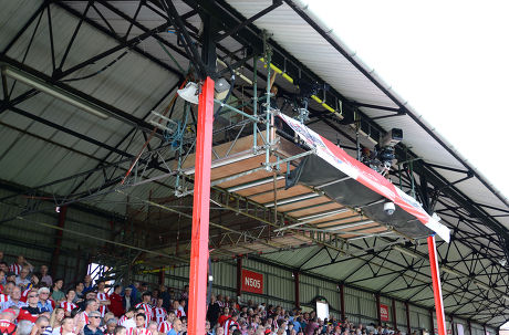 Scaffoldingheavy Television Gantry Griffin Park Home Editorial Stock ...