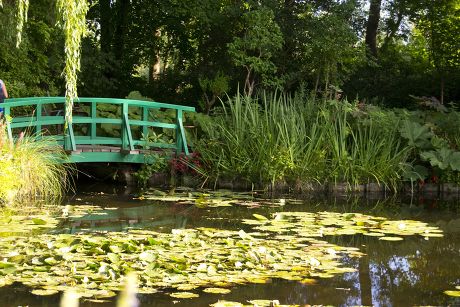 Bridge Over Lily Pond Monets Garden Editorial Stock Photo - Stock Image ...