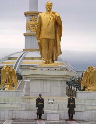 Photos Statues President Niyazov Turkmenistan Turkmenbashi Editorial ...