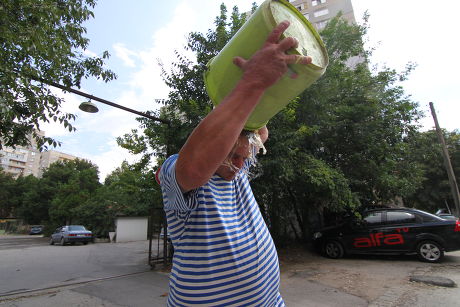 80 Bucket over head Stock Pictures, Editorial Images and Stock Photos ...
