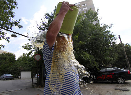 80 Bucket over head Stock Pictures, Editorial Images and Stock Photos ...