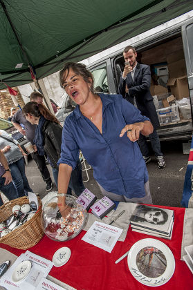 Tracey Emin Raffle Hit Art Sale Editorial Stock Photo - Stock Image | Shutterstock