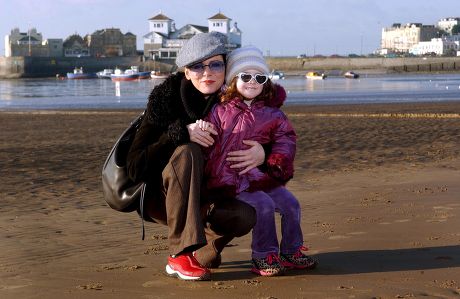 Tara Newley Daughter Miel Age 4 Editorial Stock Photo - Stock Image ...