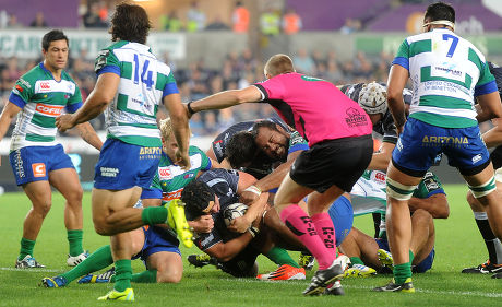 Nicky Smith Ospreys Scores Try Editorial Stock Photo - Stock Image ...