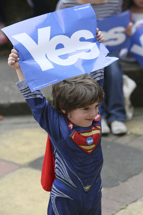 Danny Barbieri 4 Glasgow Dressed Superman Editorial Stock Photo - Stock ...