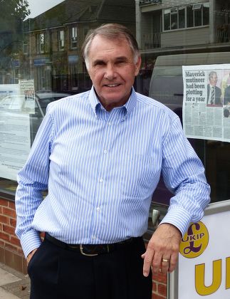 Robin Grey Ukip Parliamentary Candidate Christchurch Editorial Stock ...