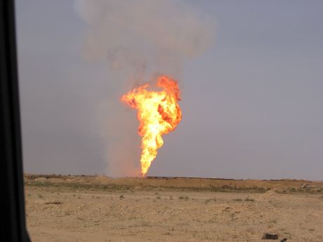 Fire Ramaylah Oil Fields Iraq Seen Editorial Stock Photo - Stock Image ...