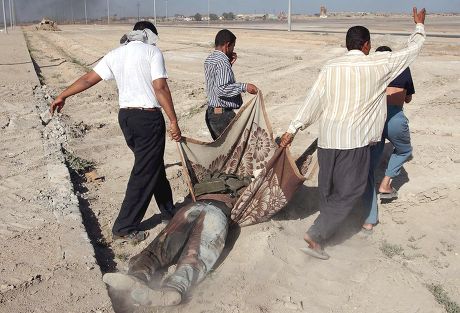 Dead Iraqi Soldier Outside Basra Technical Editorial Stock Photo ...