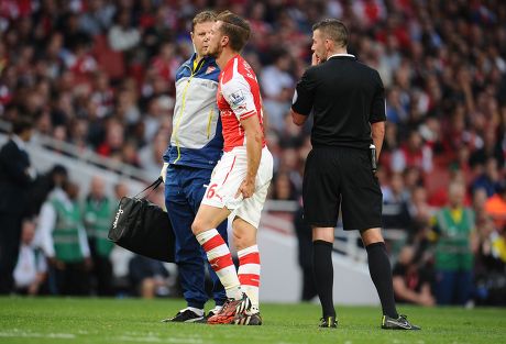 Aaron Ramsey Arsenal Goes Off Hamstring Editorial Stock Photo - Stock ...