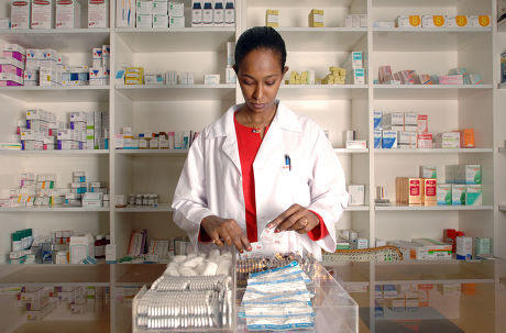 40 Pharmacist assistant Stock Pictures, Editorial Images and Stock ...