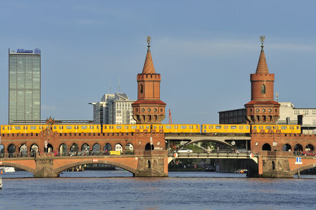Oberbaum Bridge Berlin Germany Editorial Stock Photo - Stock Image ...