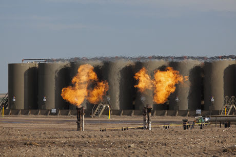 61 Burning oil tank Stock Pictures, Editorial Images and Stock Photos ...