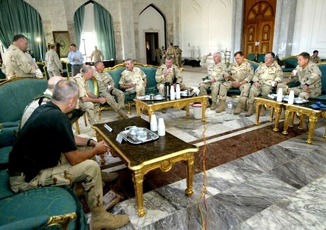 Us Commander General Tommy Franks Visiting Editorial Stock Photo ...