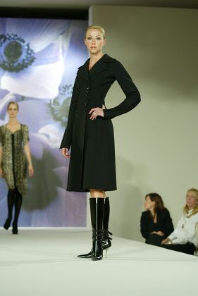 Model Wearing Dolce Gabbana Fallwinter 2003 Editorial Stock Photo ...