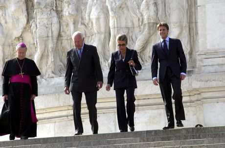 __COUNT__ ITALIAN MONARCHISTS WELCOME THE ROYAL FAMILY OF SAVOY AT THE ...