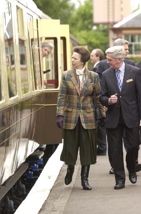 __COUNT__ PRINCESS ANNE UNVEILING A RESTORED SALOON CAR AT THE GREAT ...