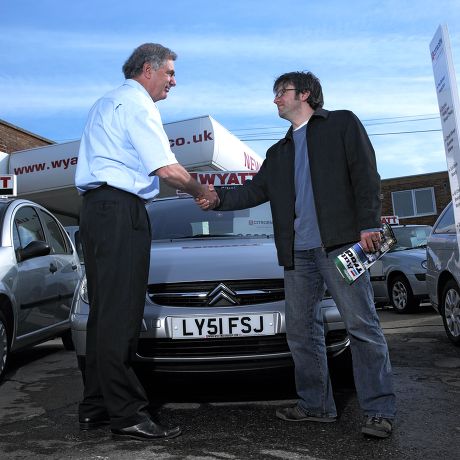 500 Car salesman Stock Pictures, Editorial Images and Stock Photos ...