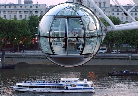 __COUNT__ VARIOUS LONDON, BRITAIN - 2003 Stock Pictures, Editorial ...