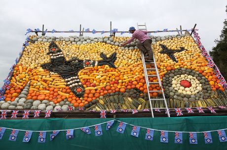 Artist Mark Ford Completes Finishing Touches Editorial Stock Photo ...