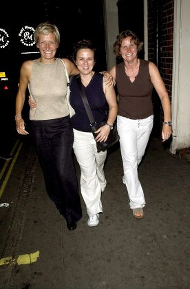 Rhona Cameron Couple Soccer Playing Ladies Editorial Stock Photo ...