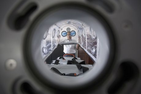 Employee Handles Stretcher Mobile Isolation Chamber Editorial Stock ...