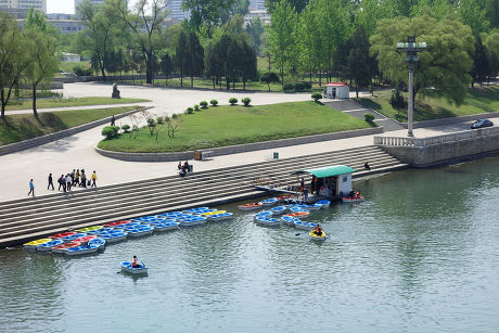 Taedong River Pyongyang Editorial Stock Photo - Stock Image | Shutterstock