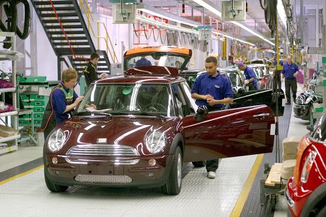 __COUNT__ THE BMW MINI PLANT, OXFORD, BRITAIN - 2003 Stock Pictures ...