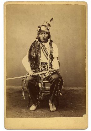 Photo collection showing 19th century Native Americans sells at auction ...