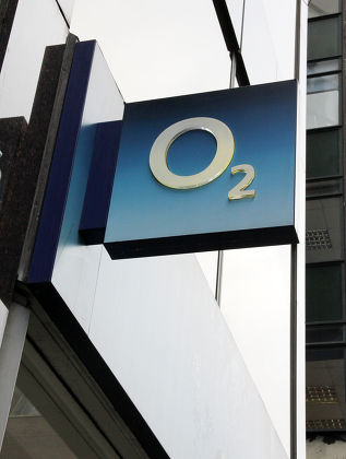 O2 Store Sign Editorial Stock Photo - Stock Image | Shutterstock