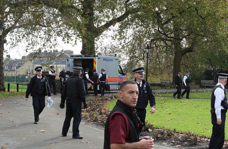 Police Officers Bomb Disposal Robot Scene Editorial Stock Photo - Stock ...