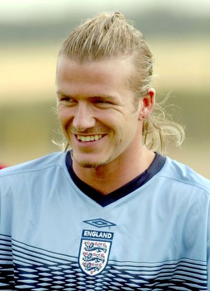 __COUNT__ DAVID BECKHAM TRAINING WITH THE ENGLAND TEAM, BRITAIN - 18 ...