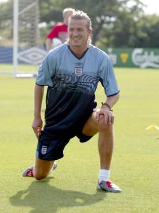 __COUNT__ DAVID BECKHAM TRAINING WITH THE ENGLAND TEAM, BRITAIN - 18 ...
