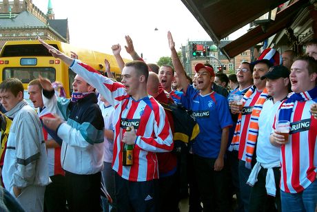 __COUNT__ GLASGOW RANGERS SUPPORTERS BEFORE A MATCH AGAINST FC ...