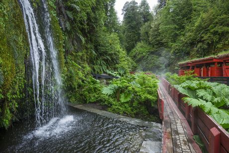 Waterfall Cold Water Basin Termas Geometricas Editorial Stock Photo ...