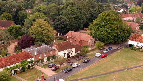 __COUNT__ THE VILLAGE OF ALDBOURNE WHERE EASY COMPANY IMMORTALISED IN ...